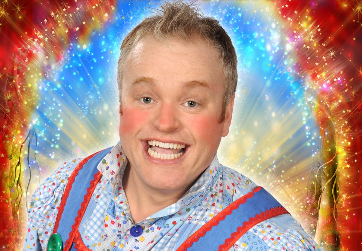Meet the Cast of Tyne Theatres Snow White & The Seven Dwarfs | Get into ...